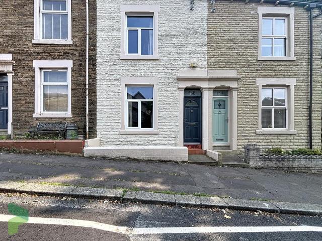 2 bedroom terraced house to rent