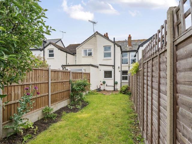 2 bedroom terraced house to rent