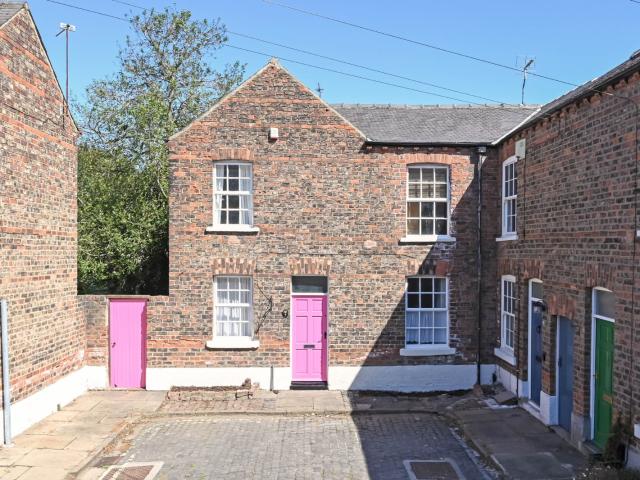 2 bedroom terraced house to rent