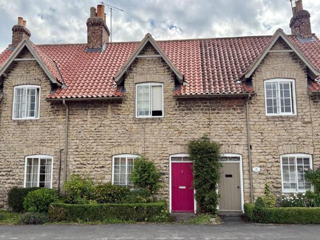 2 bedroom terraced house to rent