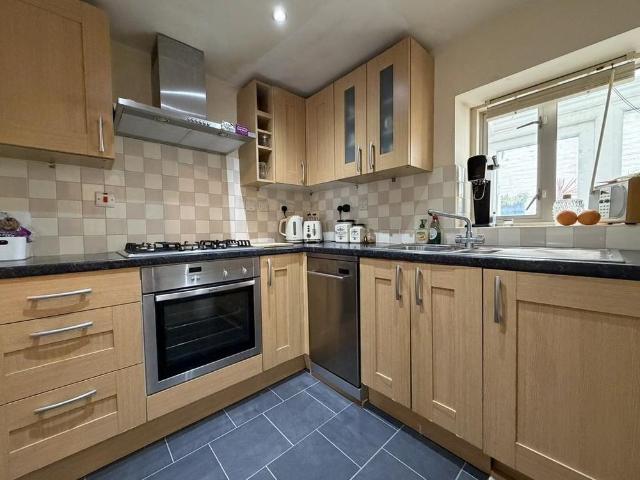 2 bedroom terraced house to rent