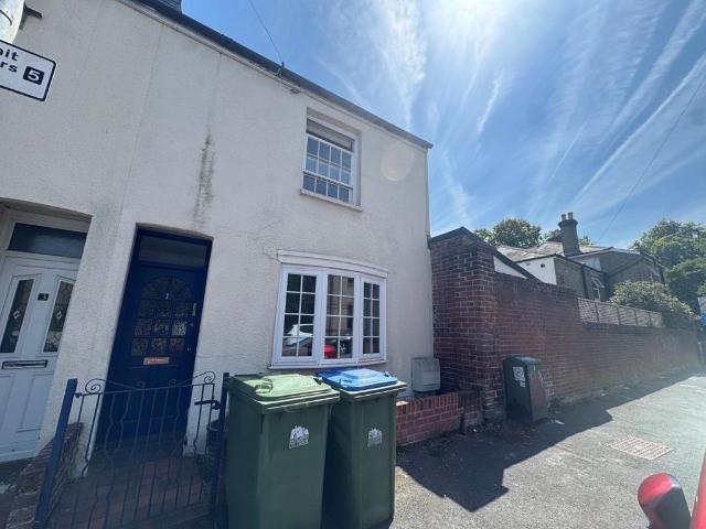2 bedroom terraced house to rent