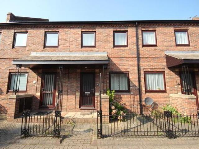 2 bedroom terraced house to rent