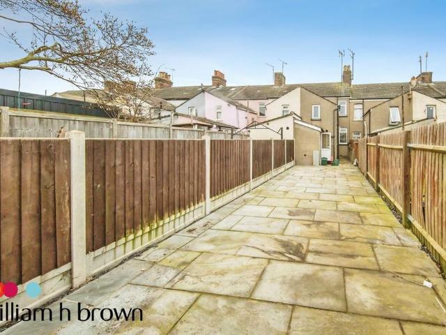2 bedroom terraced house to rent