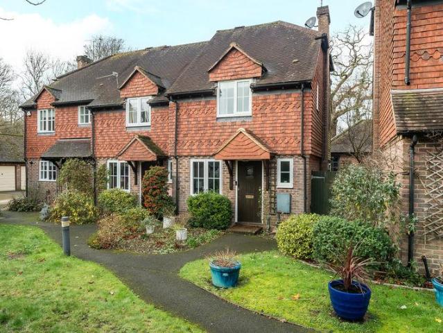 2 bedroom terraced house to rent