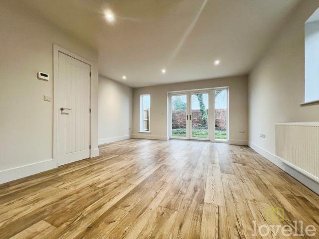 2 bedroom terraced house to rent