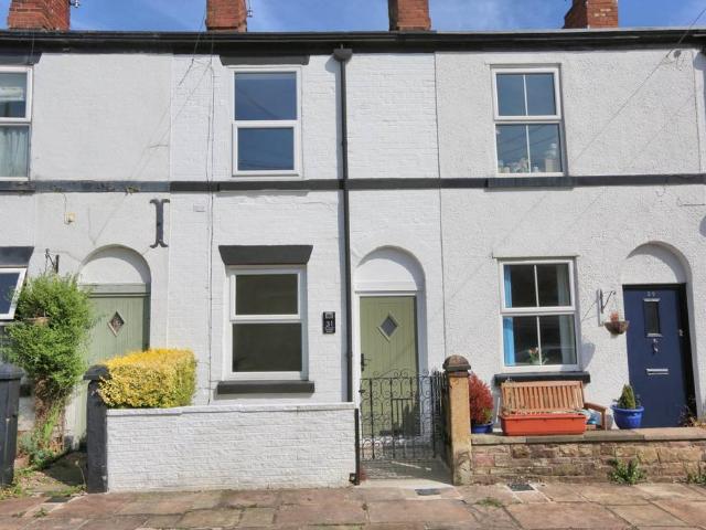 2 bedroom terraced house to rent