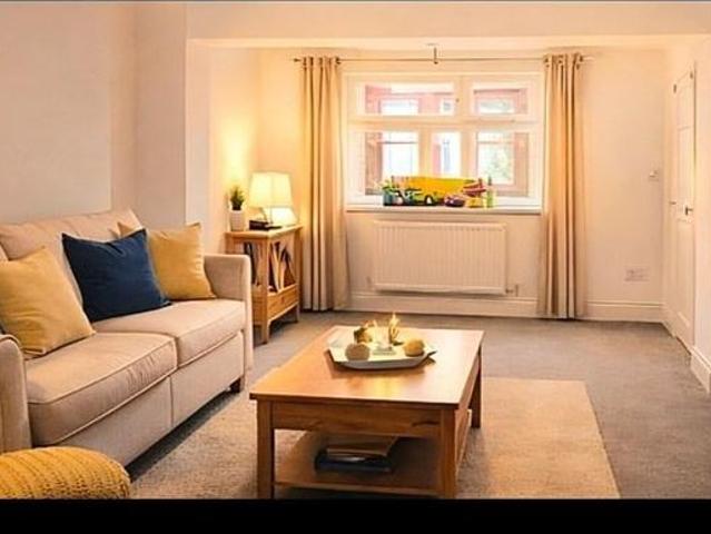 2 bedroom terraced house to rent