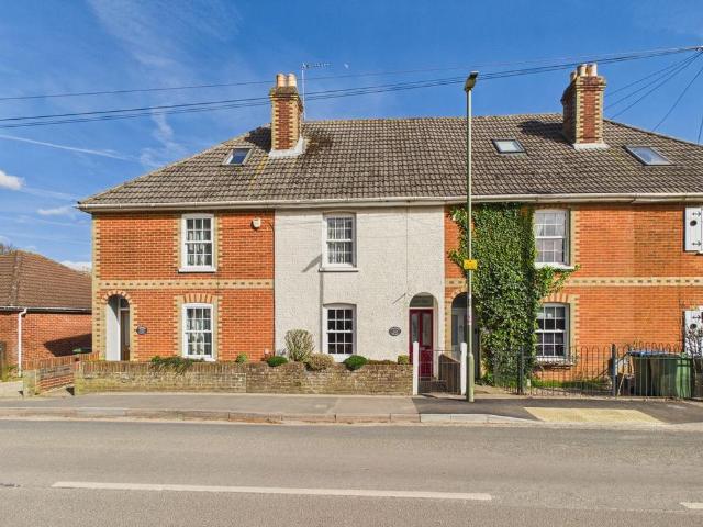 2 bedroom terraced house to rent