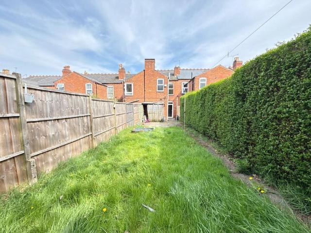 2 bedroom terraced house to rent