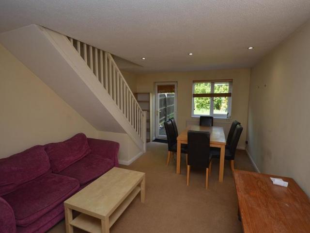 2 bedroom terraced house to rent