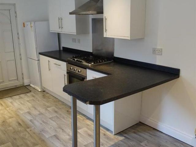 2 bedroom terraced house to rent