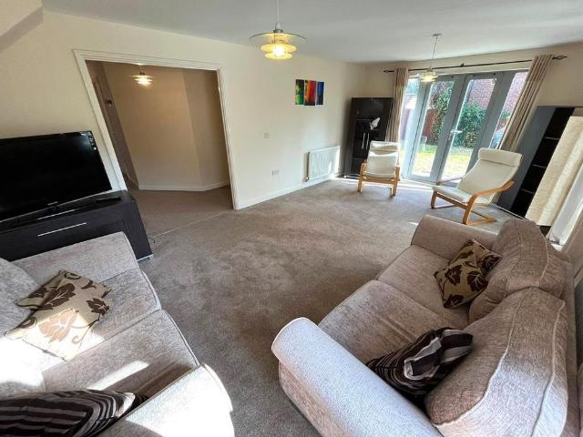 2 bedroom terraced house to rent