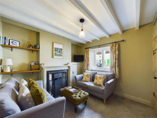 2 bedroom terraced house to rent