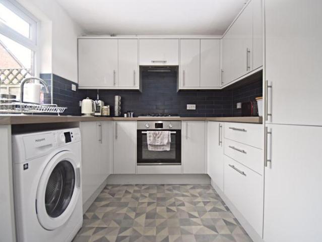 2 bedroom terraced house to rent