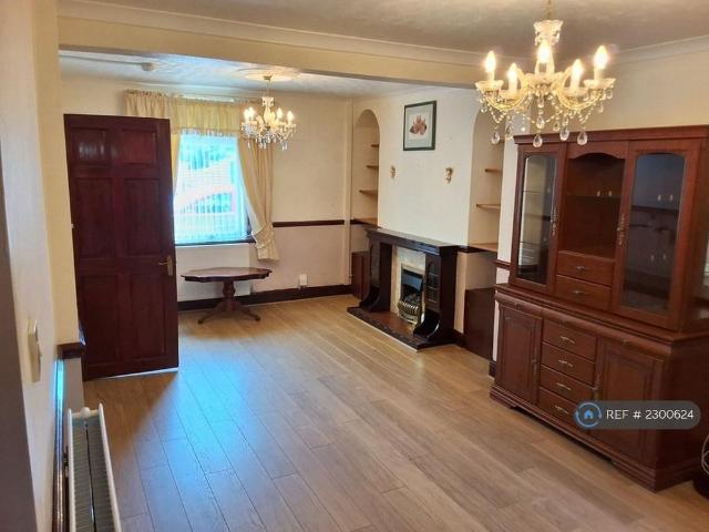 2 bedroom terraced house to rent