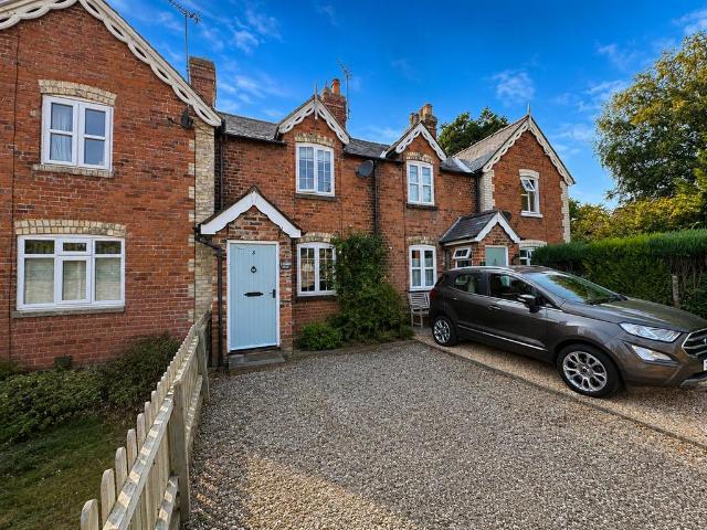 2 bedroom terraced house to rent