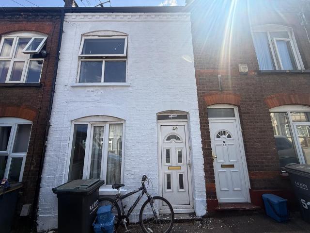 2 bedroom terraced house to rent