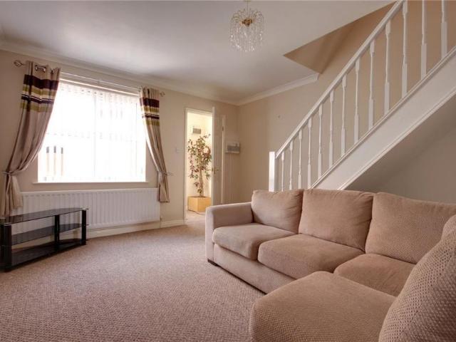 2 bedroom terraced house to rent