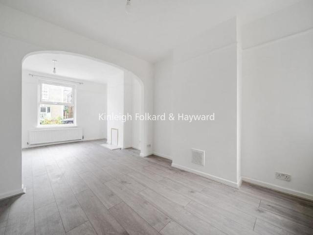 2 bedroom terraced house to rent