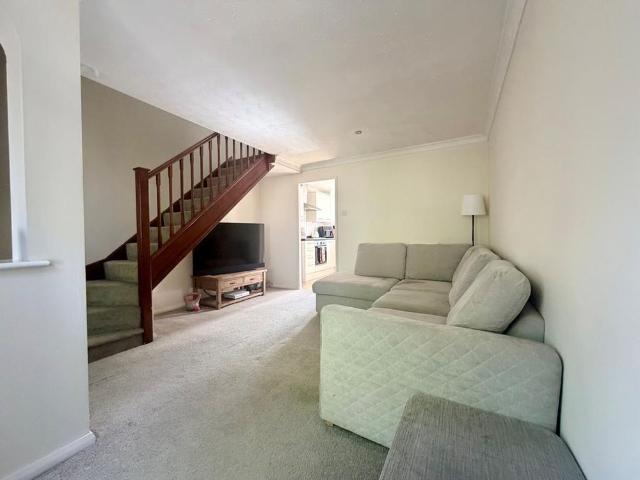2 bedroom terraced house to rent