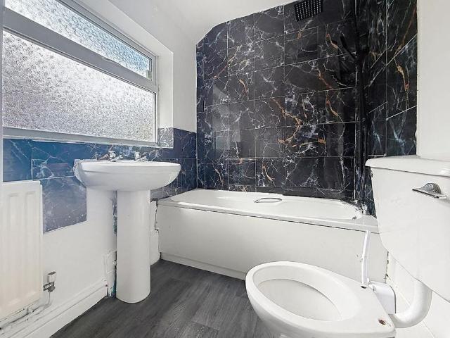 2 bedroom terraced house to rent