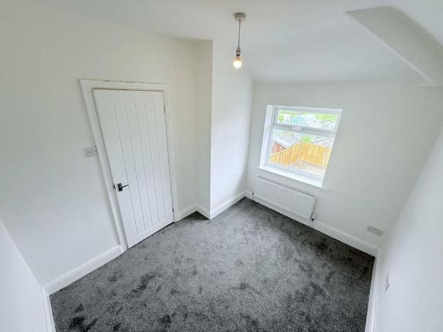 2 bedroom terraced house to rent