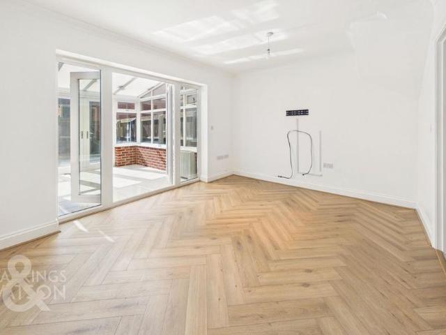2 bedroom terraced house to rent