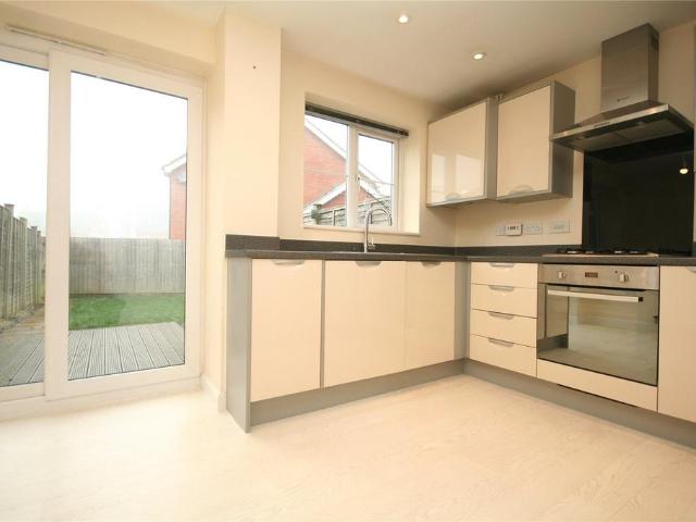 2 bedroom terraced house to rent