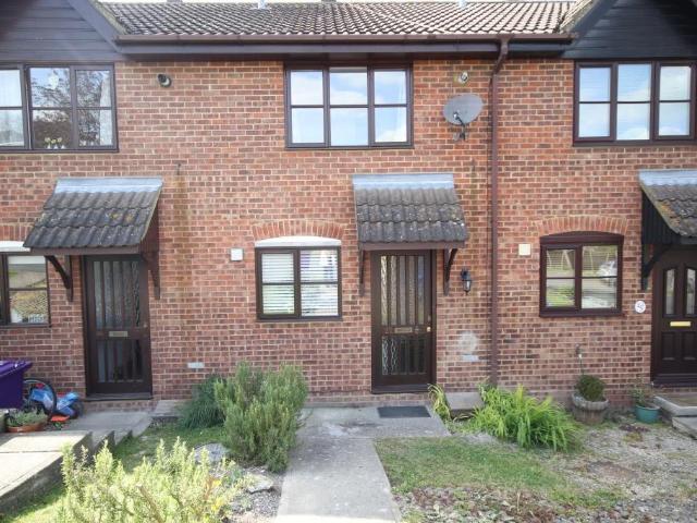 2 bedroom terraced house to rent