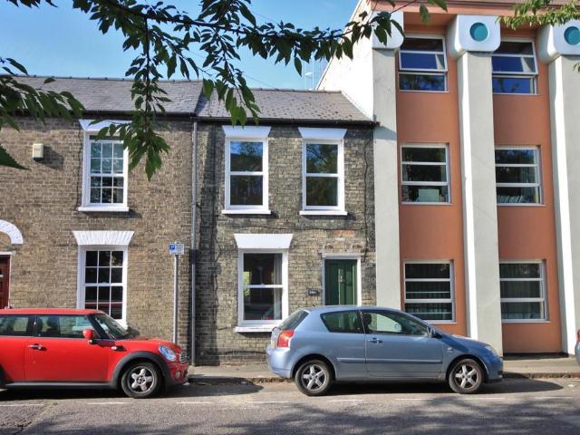 2 bedroom terraced house to rent