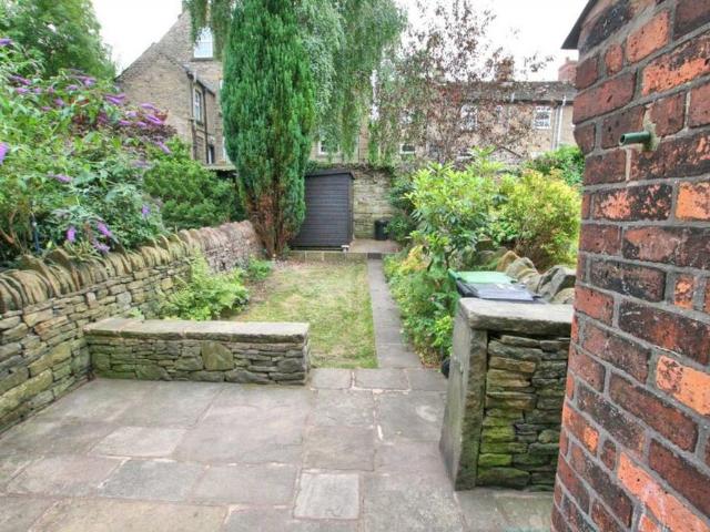 2 bedroom terraced house to rent
