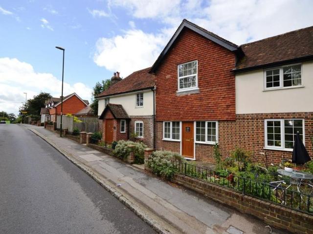 2 bedroom terraced house to rent
