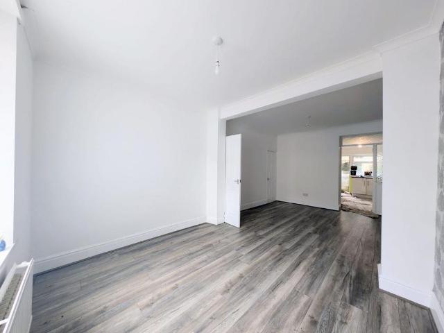 2 bedroom terraced house to rent