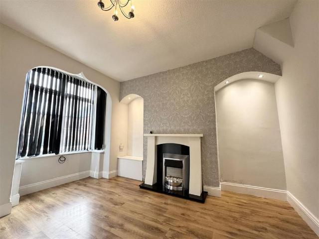 2 bedroom terraced house to rent