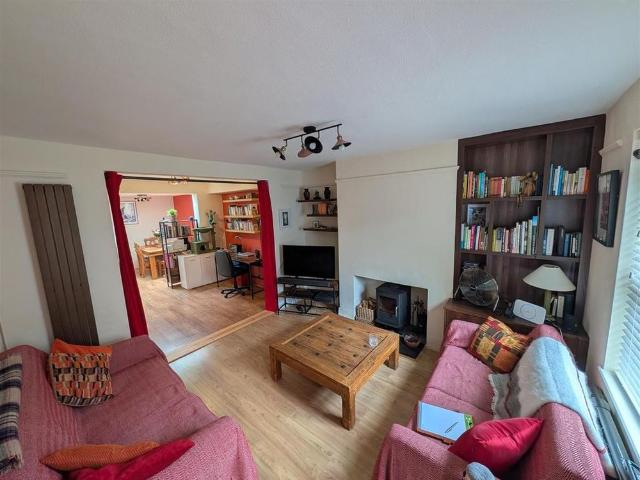 2 bedroom terraced house to rent