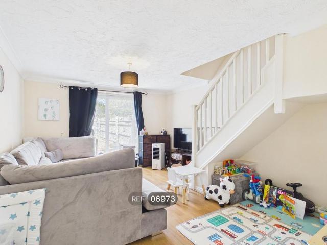 2 bedroom terraced house to rent