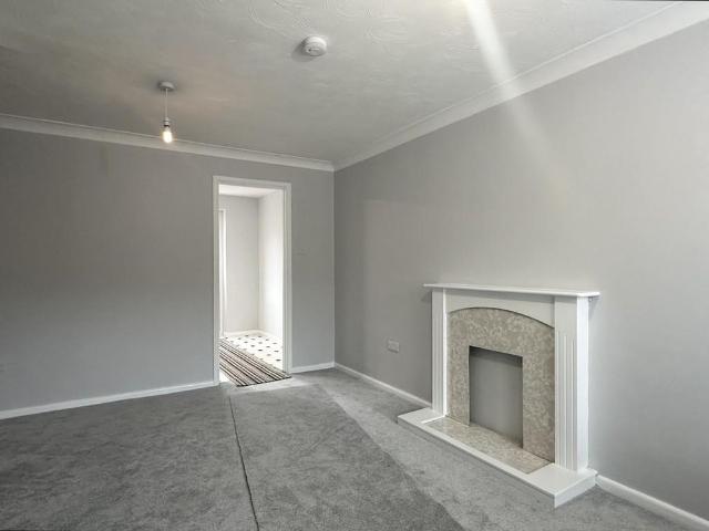 2 bedroom terraced house to rent