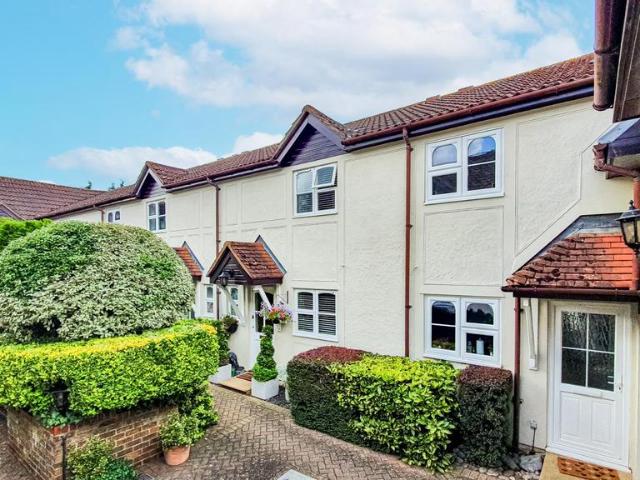 2 bedroom terraced house to rent