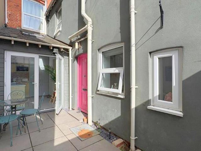2 bedroom terraced house to rent