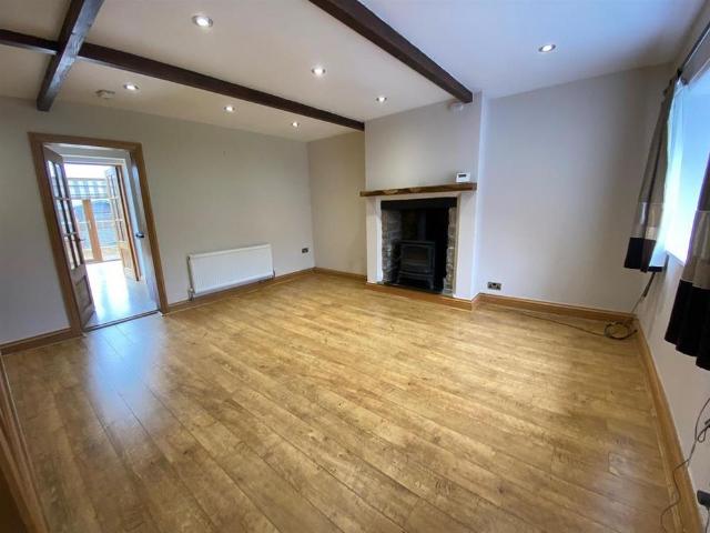 2 bedroom terraced house to rent