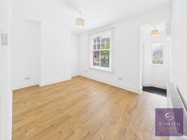2 bedroom terraced house to rent