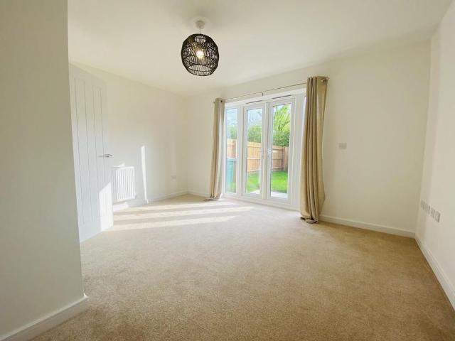 2 bedroom terraced house to rent