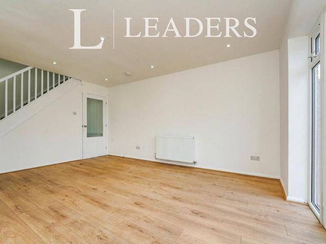 2 bedroom terraced house to rent