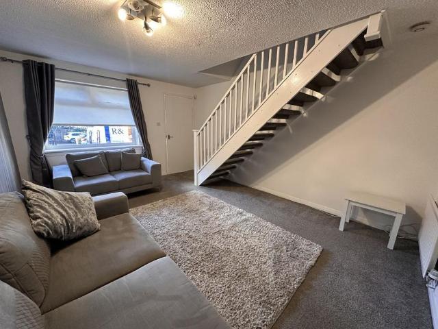 2 bedroom terraced house to rent