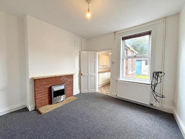2 bedroom terraced house to rent