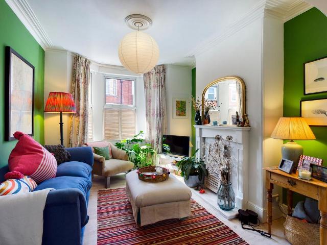 2 bedroom terraced house to rent