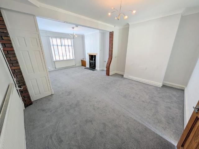 2 bedroom terraced house to rent