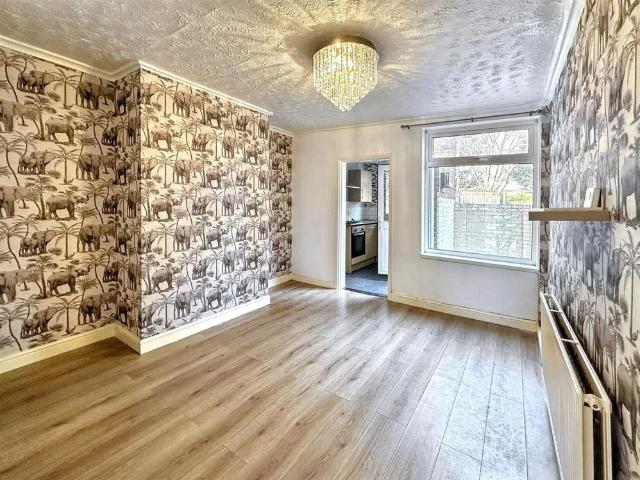 2 bedroom terraced house to rent