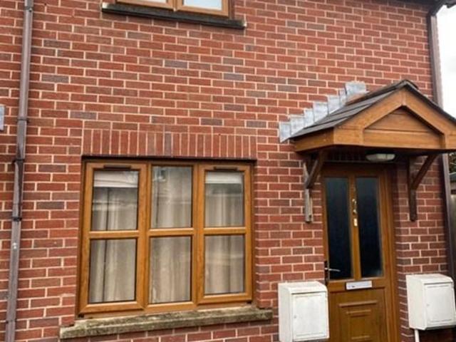 2 bedroom terraced house to rent